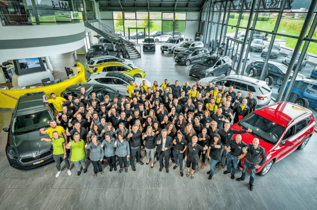 Über die Traditionsfirma - Auto Welt von Rotz